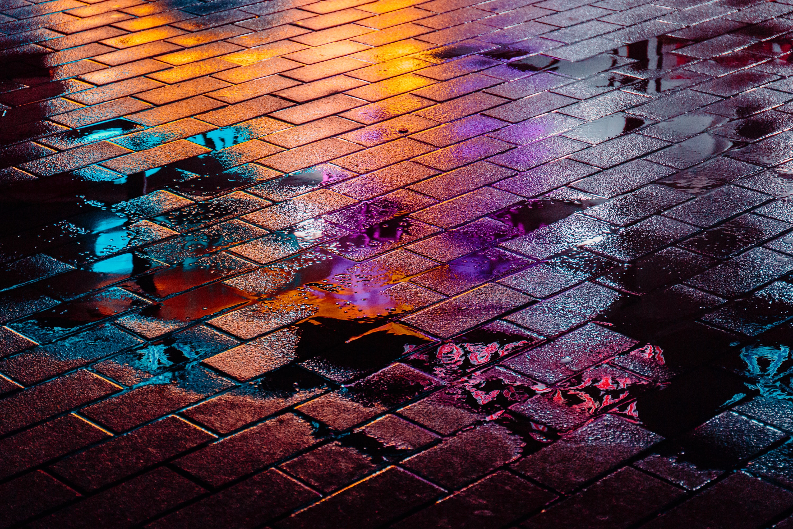 Drink spiking and date rape drugs | Drinkaware